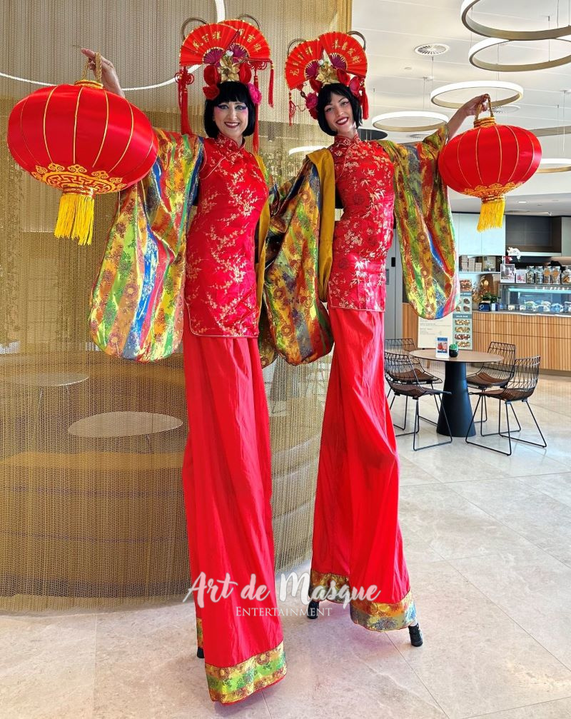 ArtdeMasque - Stiltwalkers for Event Entertainment
