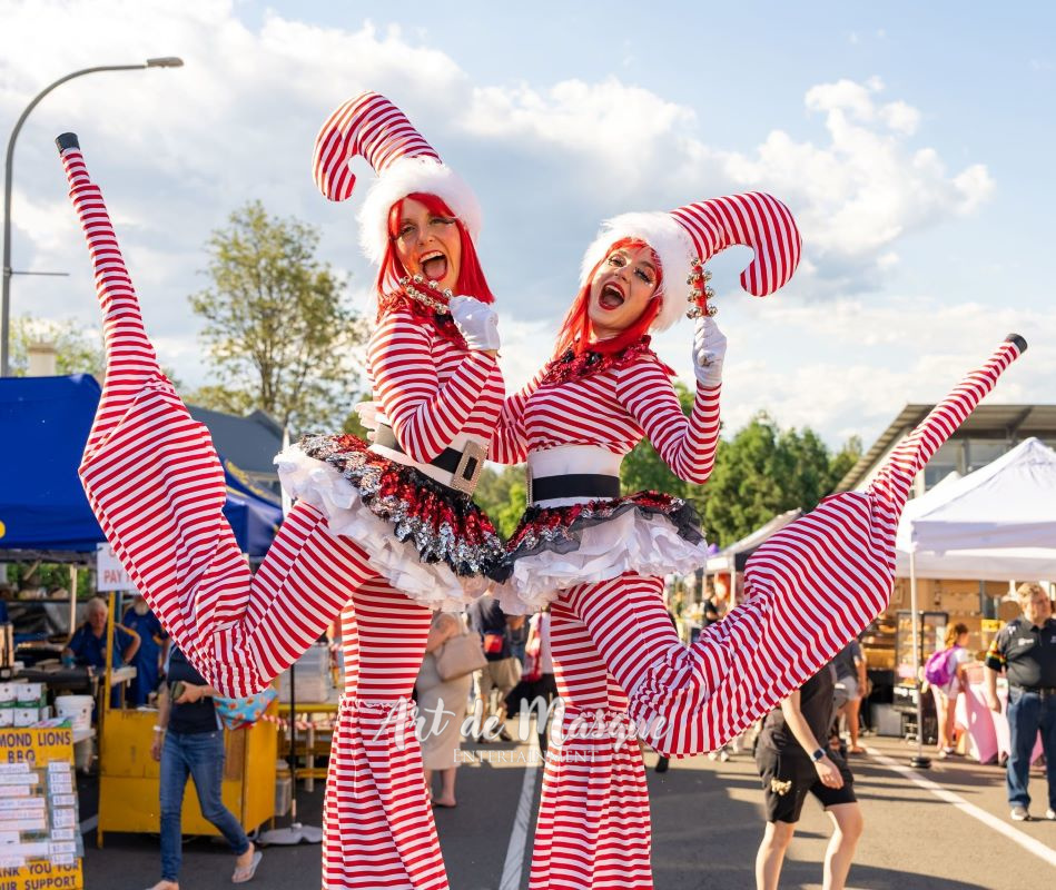 ArtdeMasque - Stiltwalkers for Event Entertainment